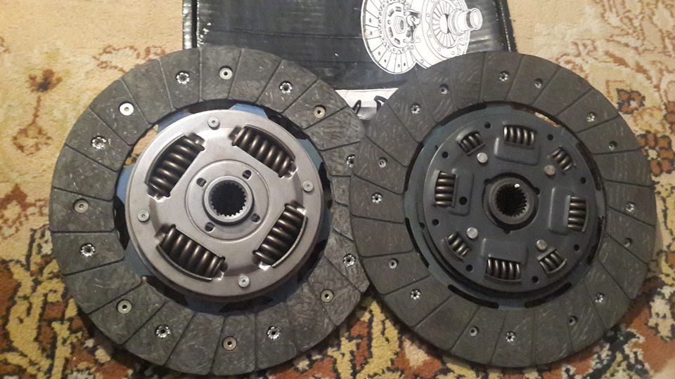 Одномассовое сцепление от Audi 100c4 — Audi A6 (C4), 2,5 л, 1996 года ...