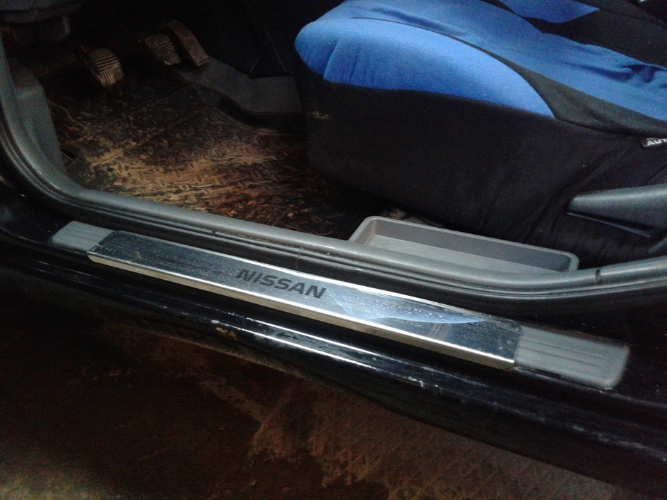 Переходная рамка для планшета 7" и накладки на пороги — Nissan Almera ...
