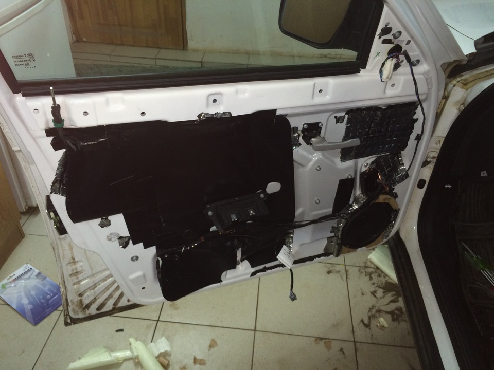 Проклеил передние двери и вопрос про ЭСП — Lada Приора седан, 1,8 л ...