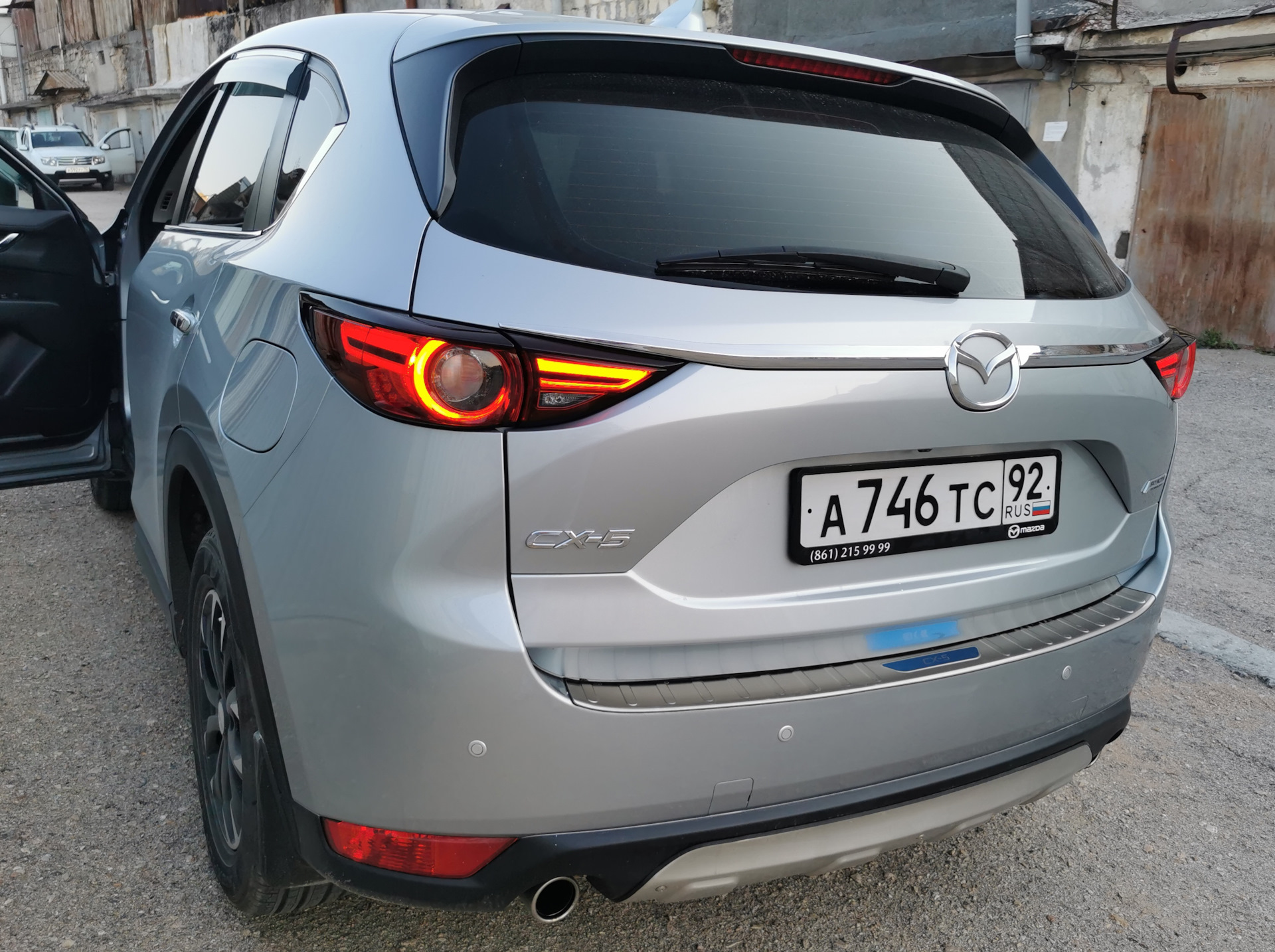 Замена задних фонарей на Mazda Cx-5(2g) — Mazda CX-5 (2G), 2 л, 2020 ...