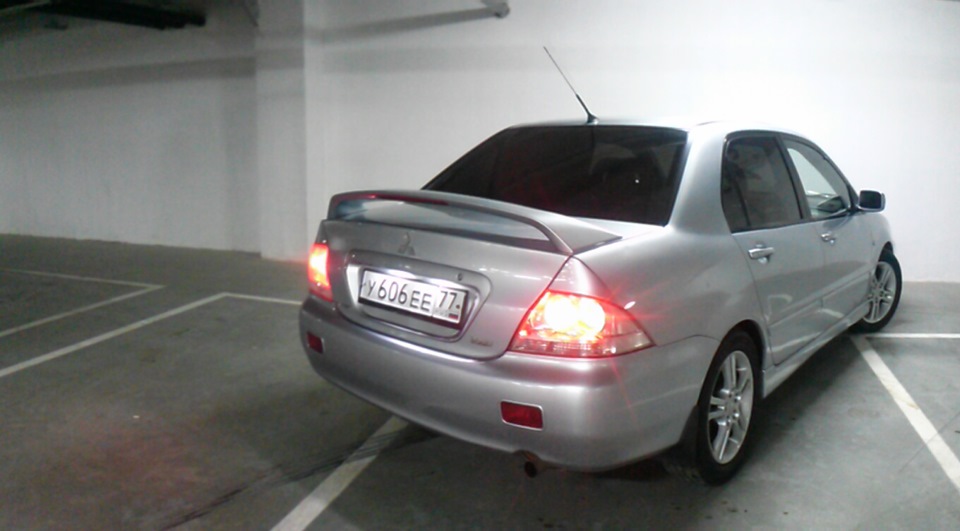 Замена датчика положения коленвала — Mitsubishi Lancer IX, 2 л, 2005 ...