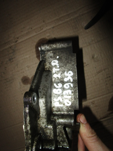 Крышка двигателя передняя Volkswagen Passat [B6] 2005-2010; Tiguan 2011 ...