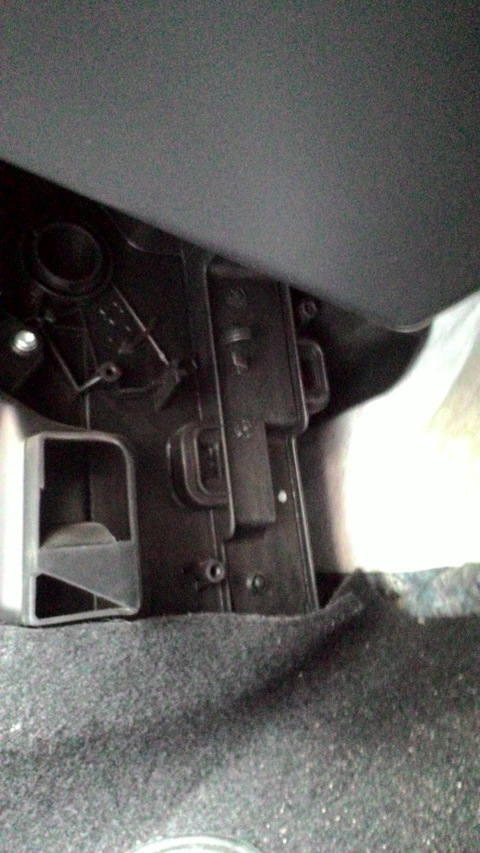 272763745R Крышка фильтра салона RENAULT | Запчасти на DRIVE2