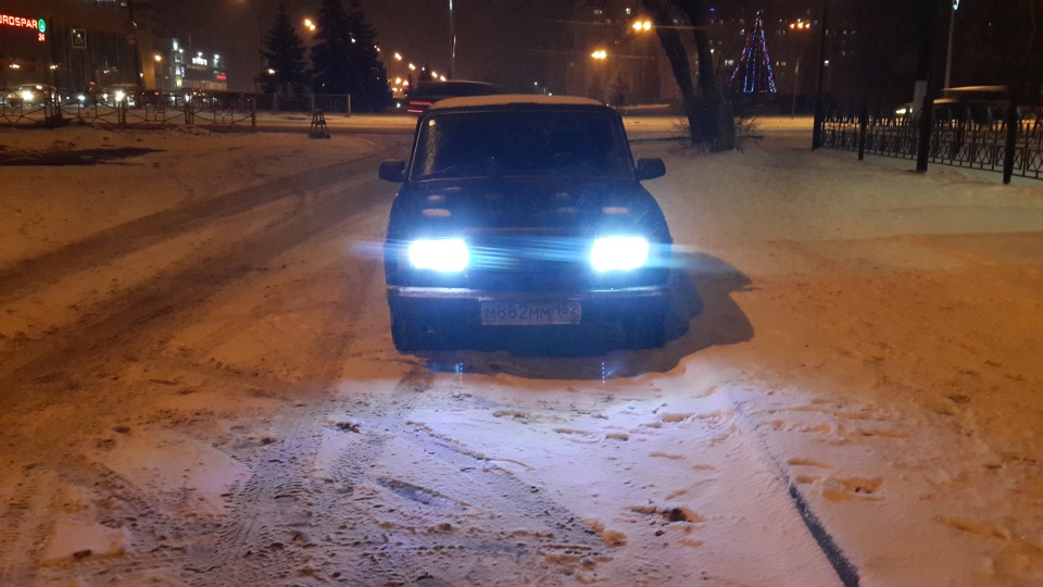 светодиодные полоски в фару — Lada 21073, 1,6 л, 2011 года | тюнинг ...
