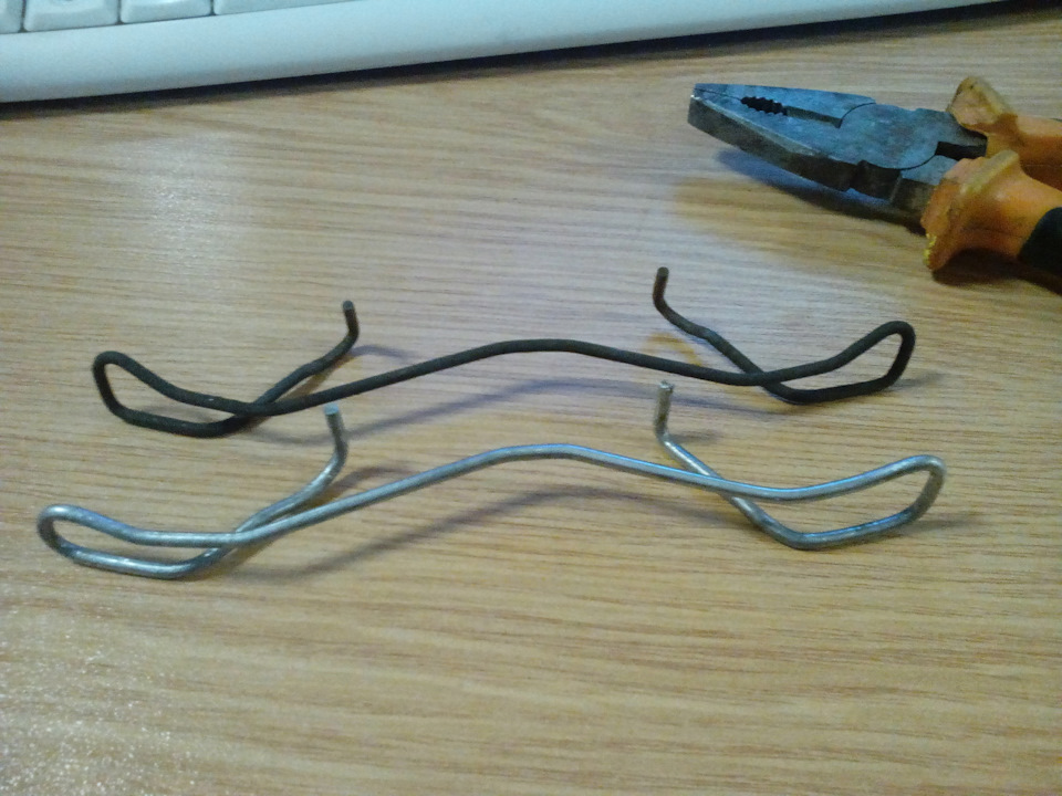 Изготовление прижимной пружины суппорта — Mazda 3 (1G) BK, 1,6 л, 2008 ...