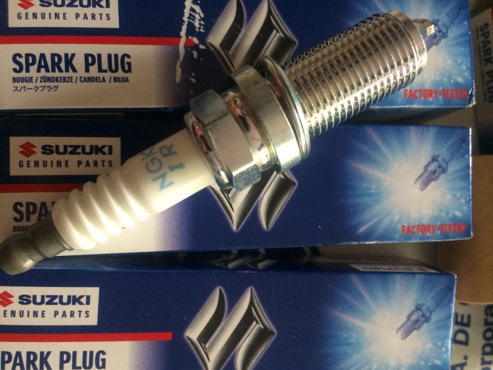 Свечи зажигания — Suzuki Kizashi, 2,4 л, 2011 года | запчасти | DRIVE2