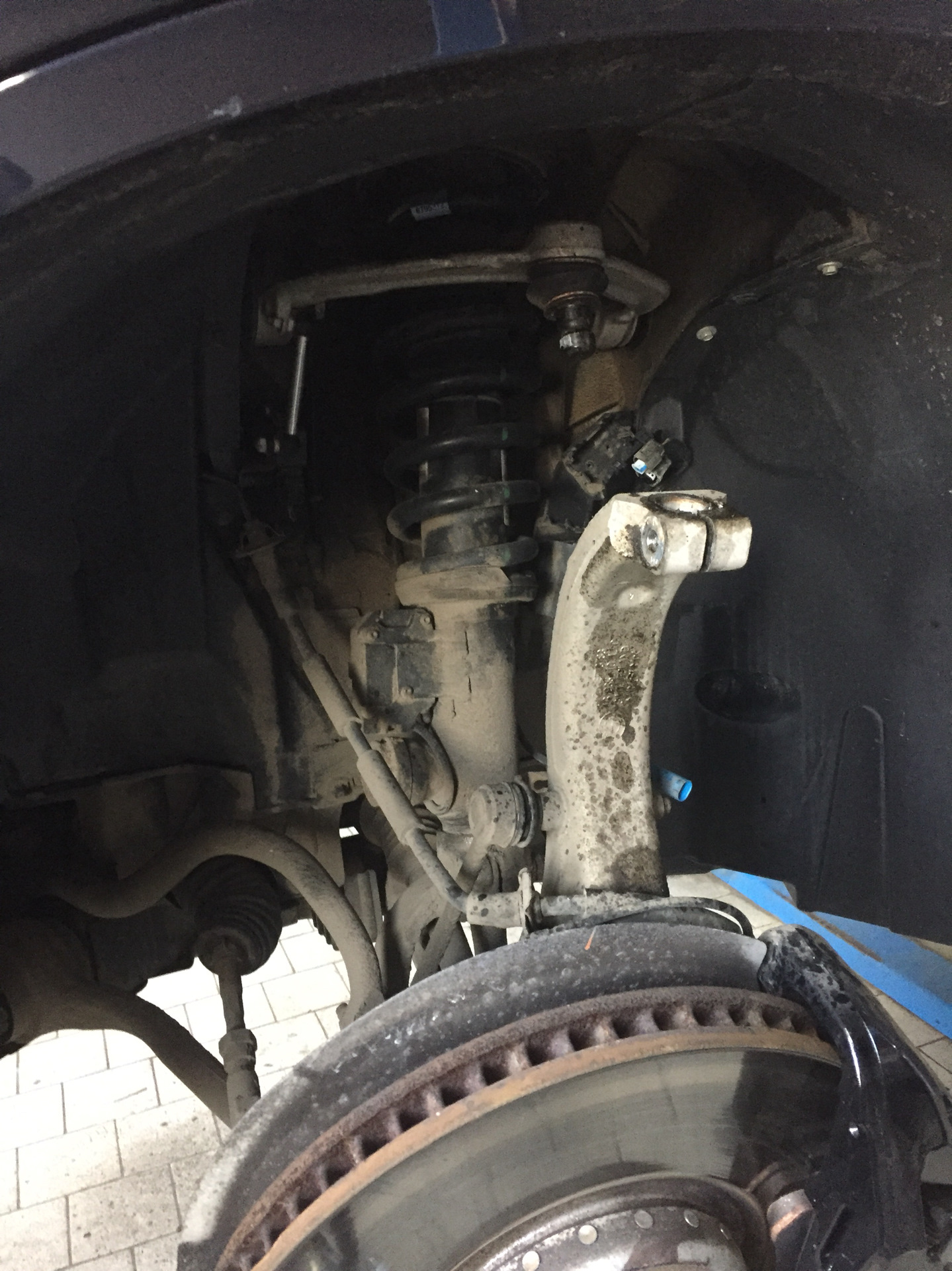 Ну вот и дошли руки для установки пружин -2 — BMW X6 M, 4,4 л., 2010 ...