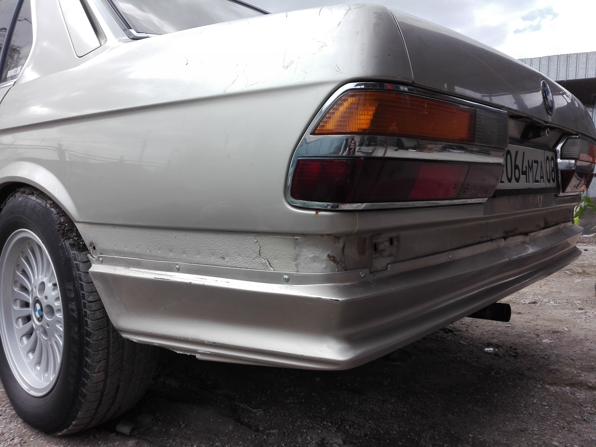 Установка задней юбки zender — BMW 5 series (E28), 2 л, 1985 года ...