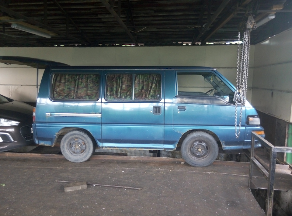 Замена масла — Mitsubishi L300, 2,5 л, 1995 года | плановое ТО | DRIVE2