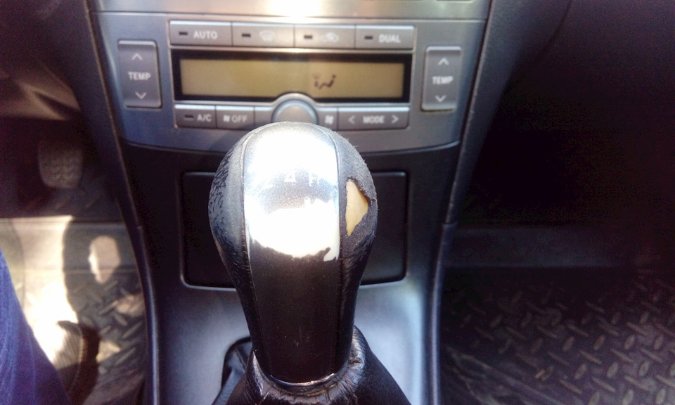 Пертяжка ручки кпп. — Toyota Avensis II, 1,8 л, 2006 года | стайлинг ...