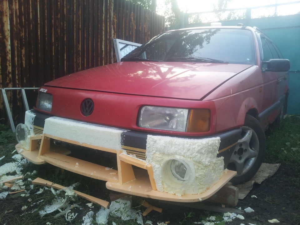 Бампер (начало) — Volkswagen Passat Variant (B3), 1,8 л, 1991 года ...