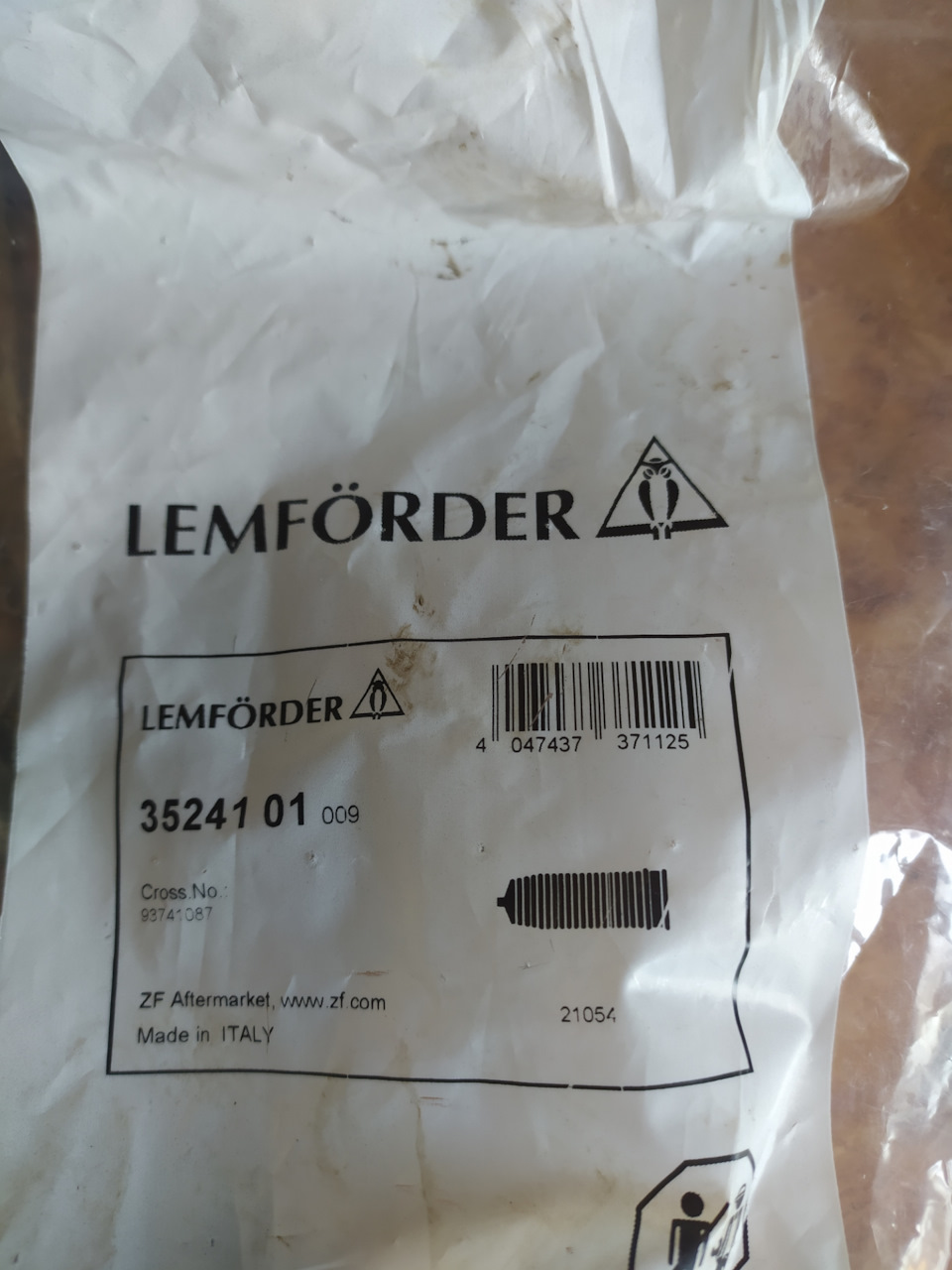 3524101 Пыльник, рулевое управление LEMFORDER | Запчасти на DRIVE2