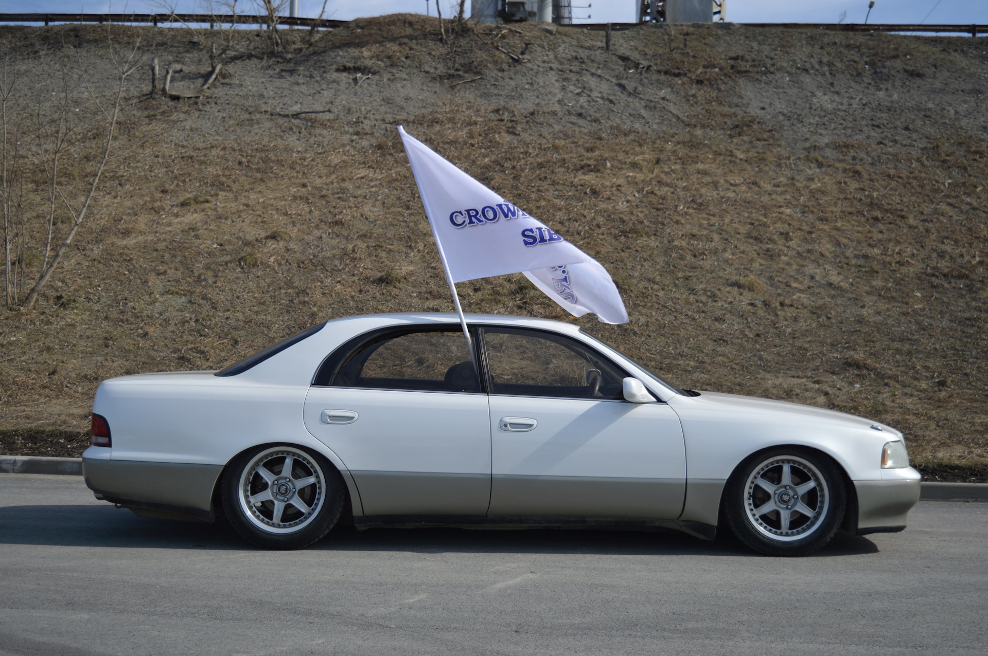 Теплая встреча и хорошие фото — Toyota Crown Majesta (S140), 4 л, 1992 года | встреча | DRIVE2