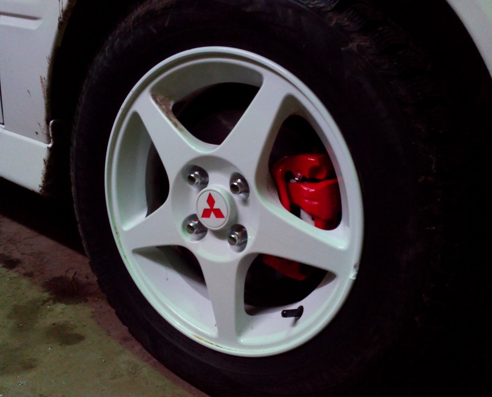 Покраска суппортов и барабанов — Mitsubishi Cedia, 1,8 л, 2001 года ...