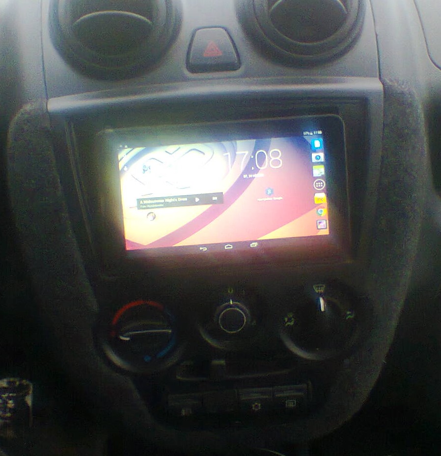 планшет — Lada Гранта, 1,6 л, 2014 года | стайлинг | DRIVE2