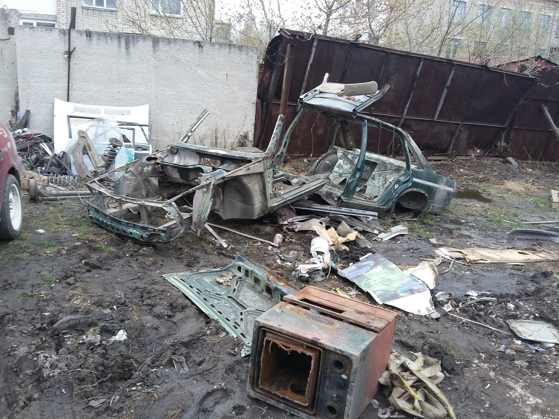 Последняя запись в жизни зеленой — Audi 100 (C2), 1,6 л, 1980 года ...