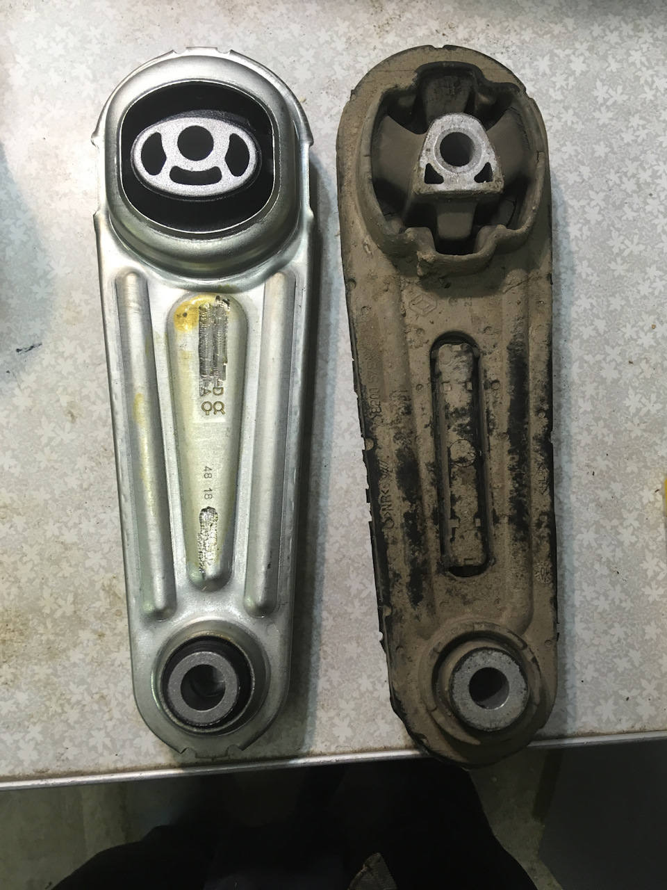 Ремонт подвески и замена нижней подушки — Renault Sandero 1G, 1,6 л ...