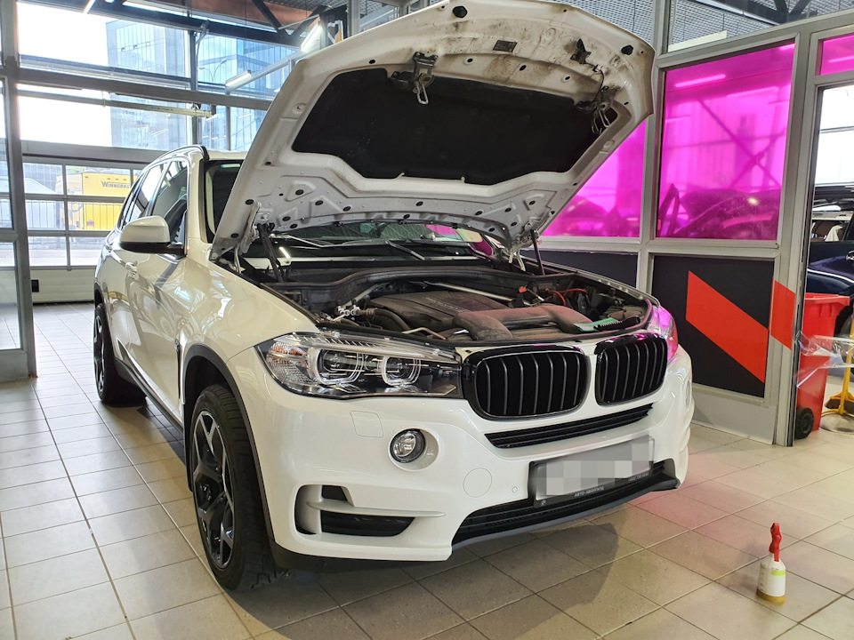 Колодки, полировка фар и фонарей, антидождь, бронь фар — BMW X5 (F15 ...