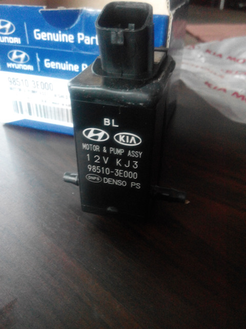 985103E000 Насос стеклоомывателя с бачком в сборе центробежного типа ...