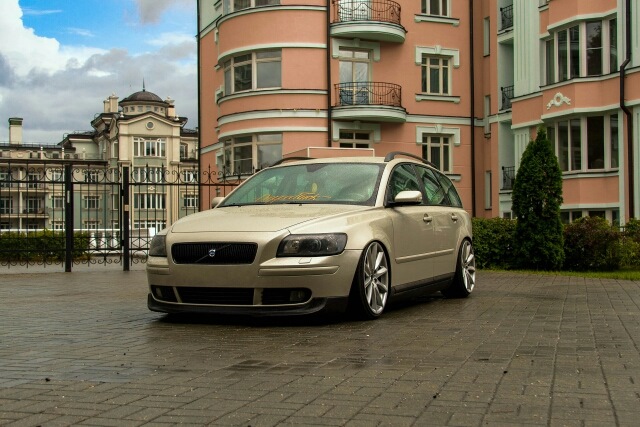 скоро будет огонь — Volvo V50, 2,5 л, 2005 года | фотография | DRIVE2
