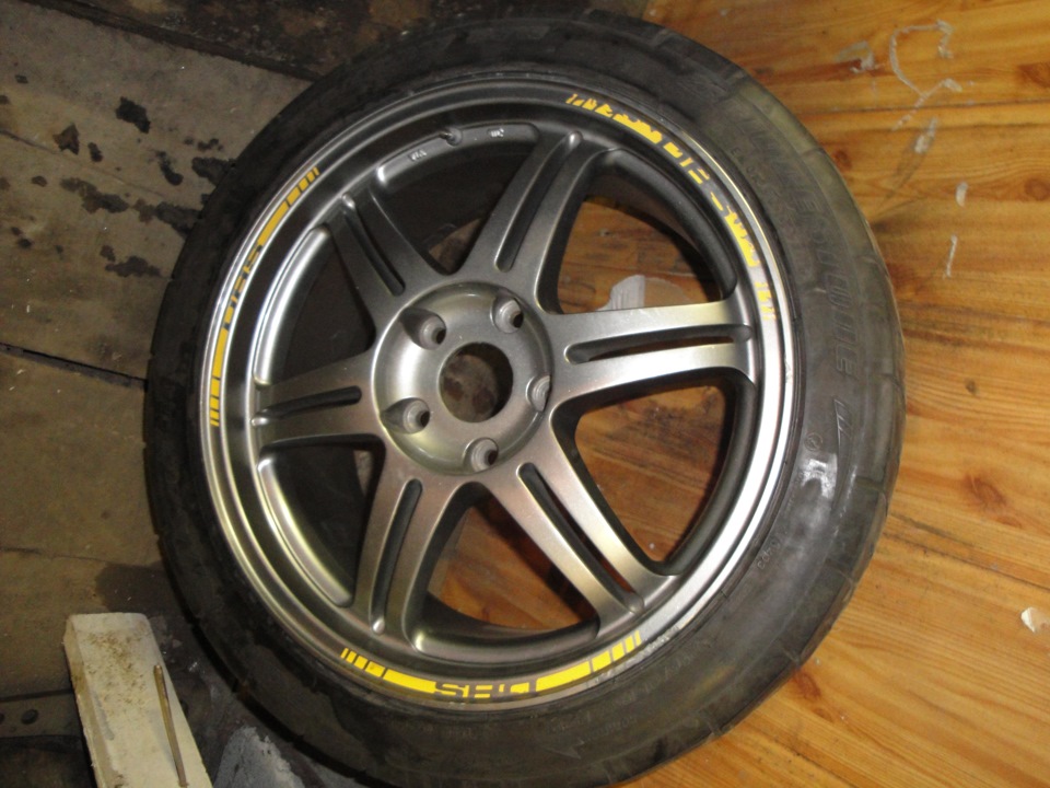 Резины Bridgestone Potenza re01R, диски BIM DHC, гайки no name ...
