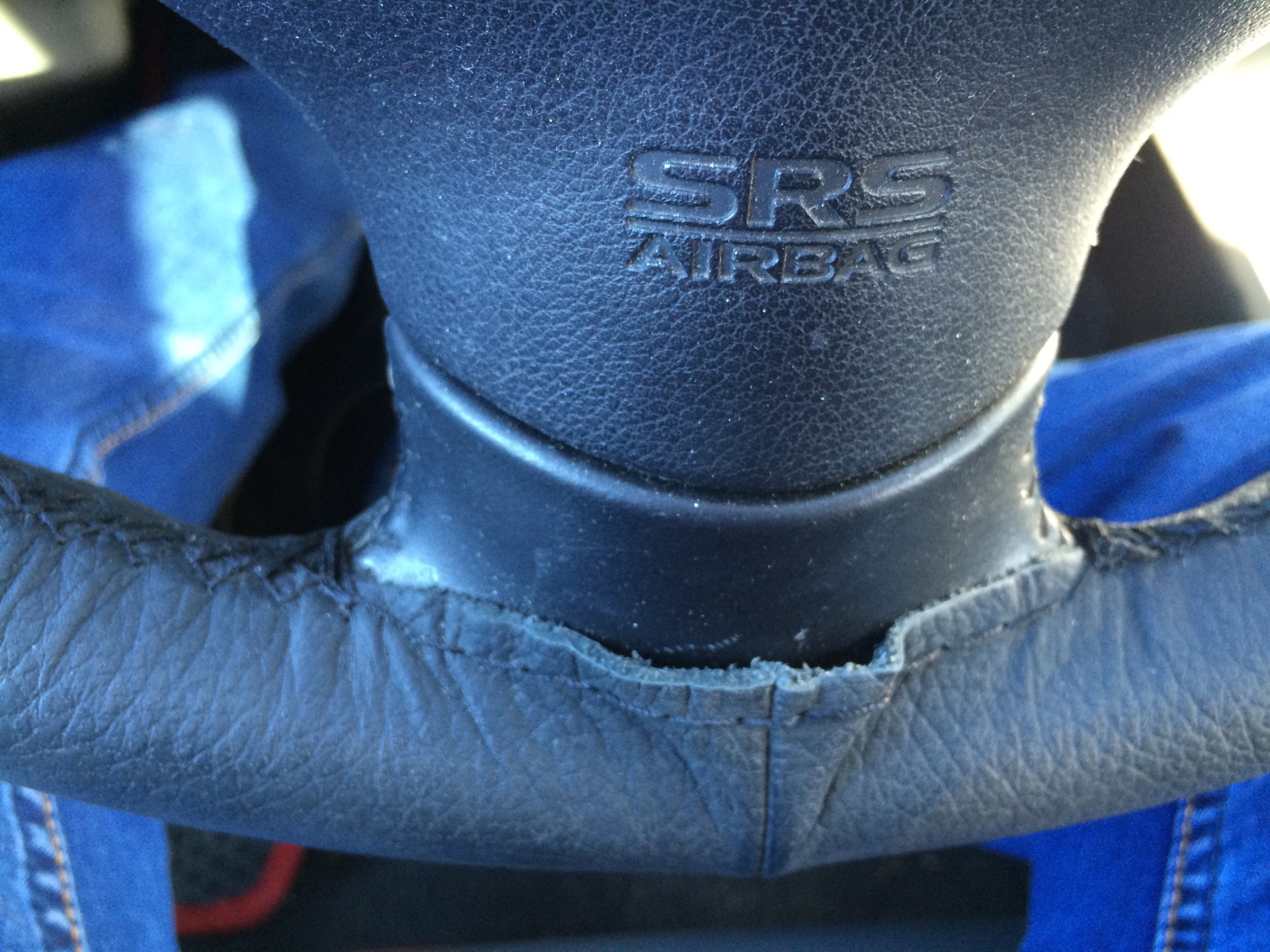 Обшивка на руль AutoProfi — УГ! — Mitsubishi L200 (4G), 2,5 л, 2011 ...