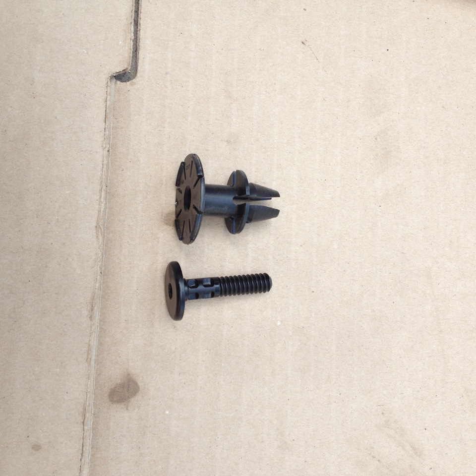 99053510 Фиксатор пластмассовый (черный) BMW \ MINI IMS | Запчасти на ...