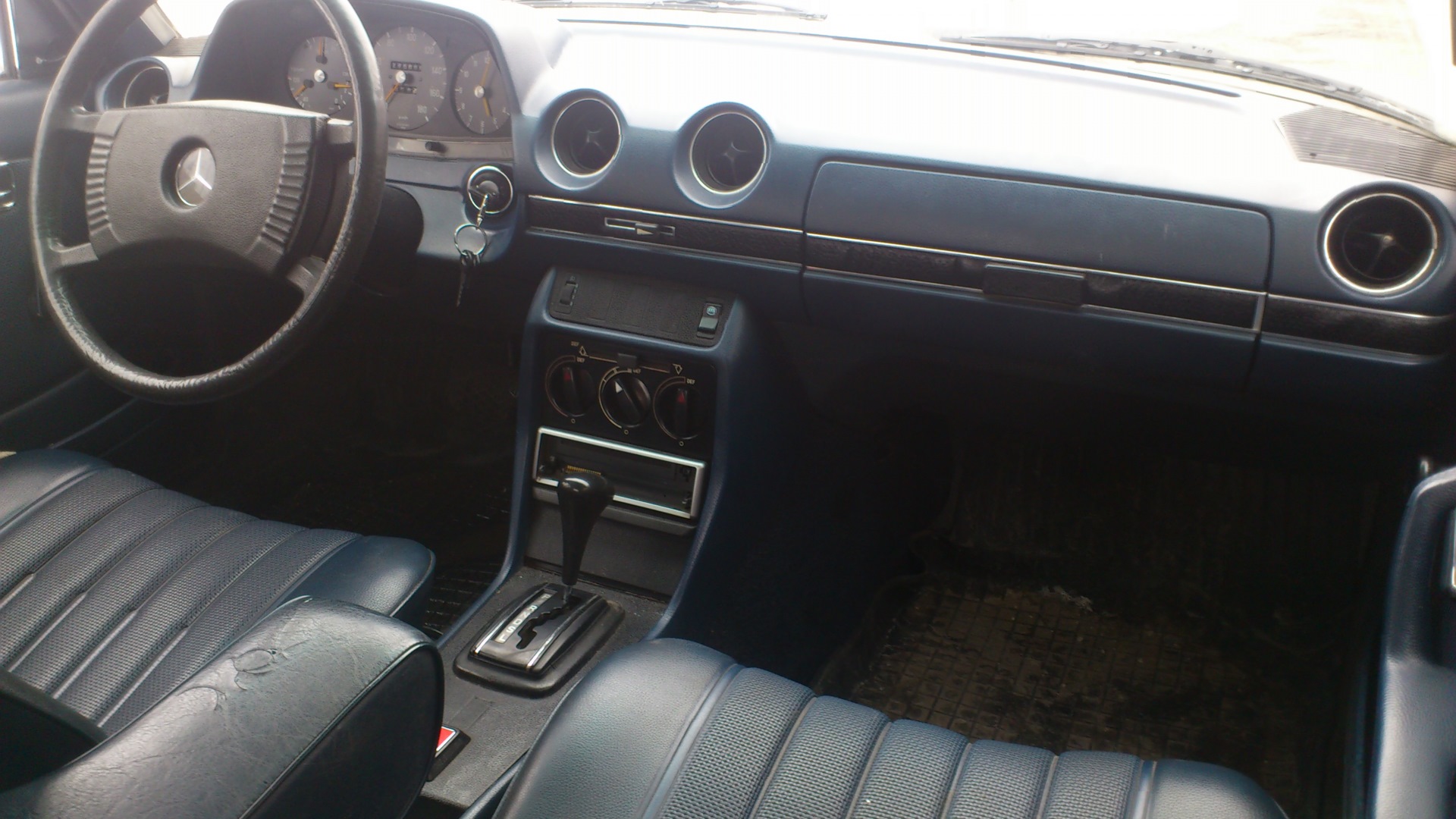 Mercedes-Benz W123 3.0 дизельный 1979 | W123 300D Automatic на DRIVE2