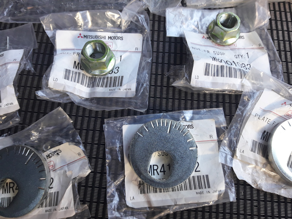 Замена развальных болтов — Mitsubishi L200 (4G), 2,5 л, 2007 года ...