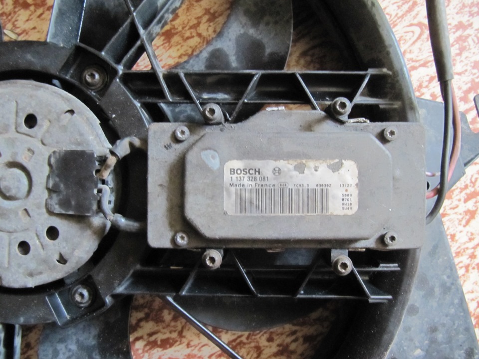 1137328081 Двигатель вентилятора радиатора V70 2 поколение (2000-2005 ...