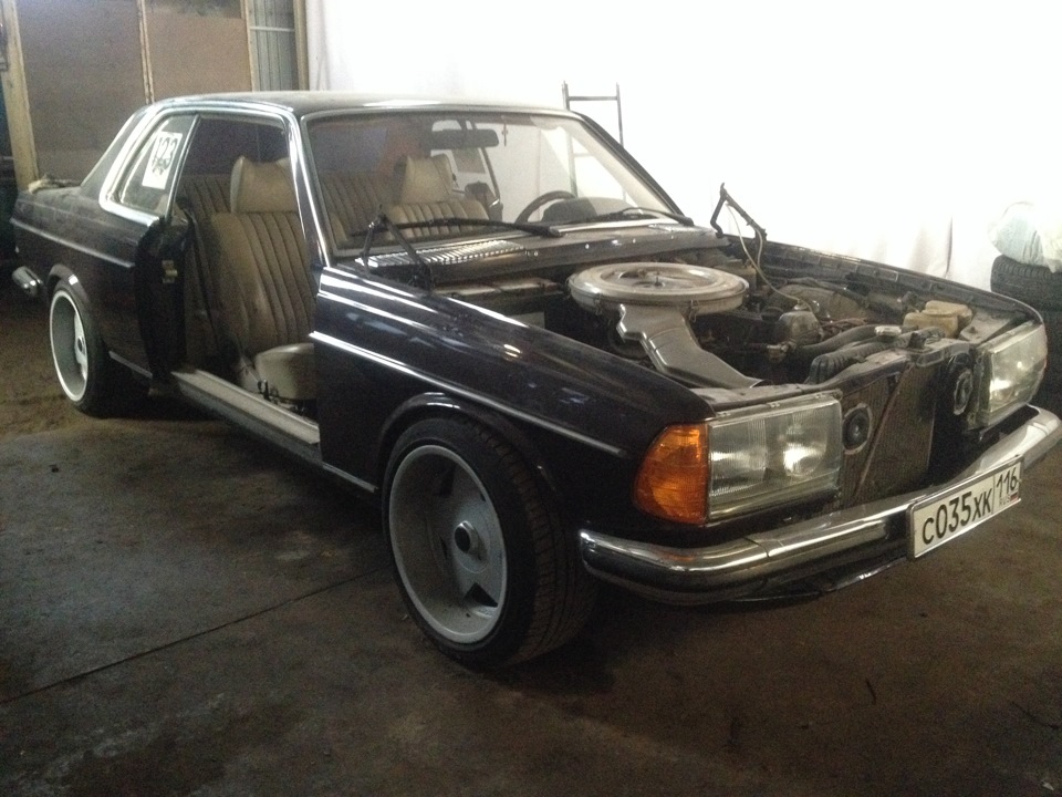 Покраска дверей, капота — к сезону 2015 — Mercedes-Benz W123, 1,1 л, 1978 года | своими руками ...