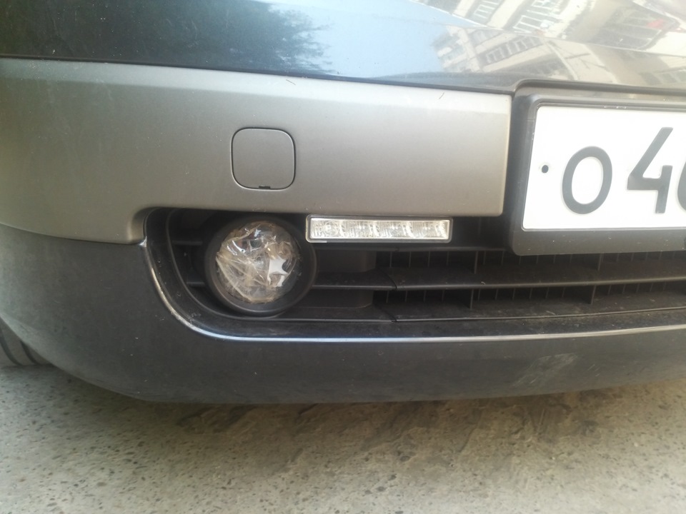 Туманка не болей — Renault Megane II, 2 л, 2005 года | своими руками ...