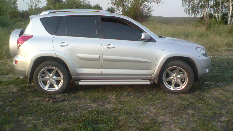 Toyota RAV4 (III) 2.4 бензиновый 2008 | на DRIVE2