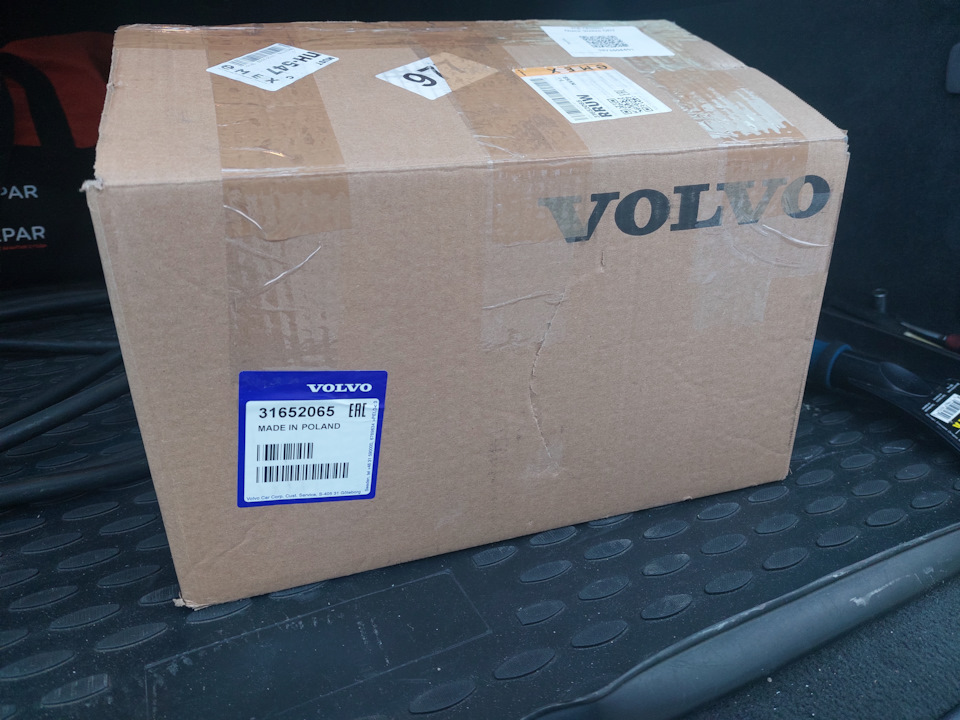 и снова АКБ… теперь AGM технологии! — Volvo XC70 III, 2,4 л, 2009 года ...