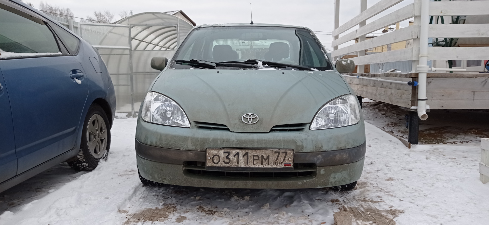 "Свежий" взгляд — Toyota Prius (11), 1,5 л, 2001 года | просто так | DRIVE2
