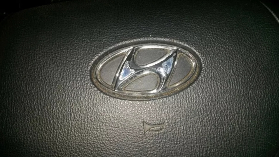 Эмблема на руль. — Hyundai Elantra (4G), 1,6 л, 2008 года | аксессуары ...