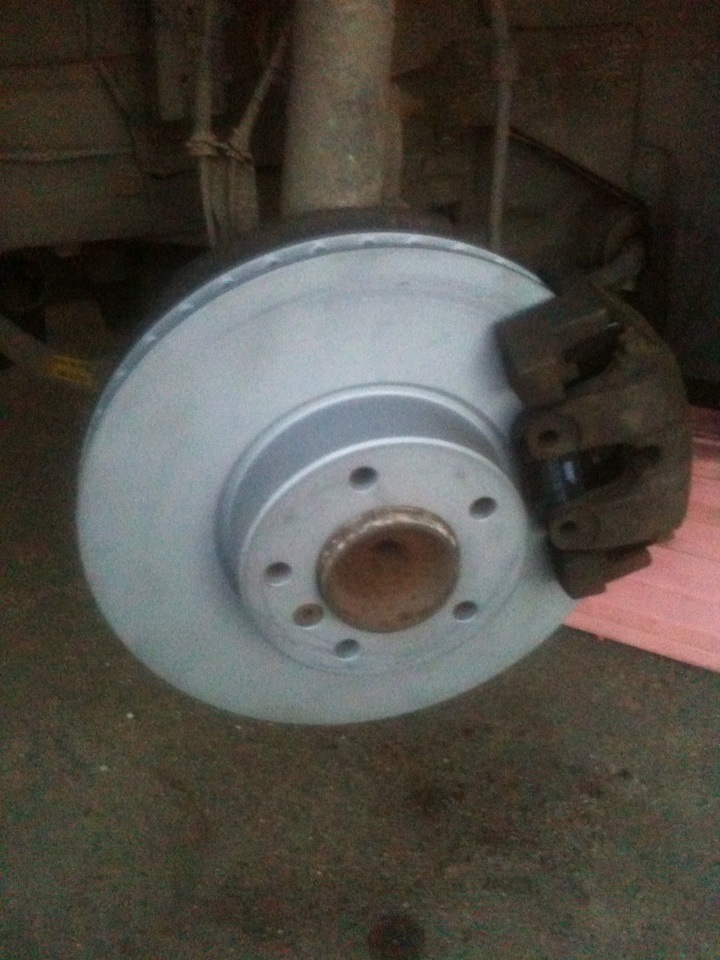 Замена не меняемой крестовины кардана Ниссан Серена 1,6 — Nissan Serena ...