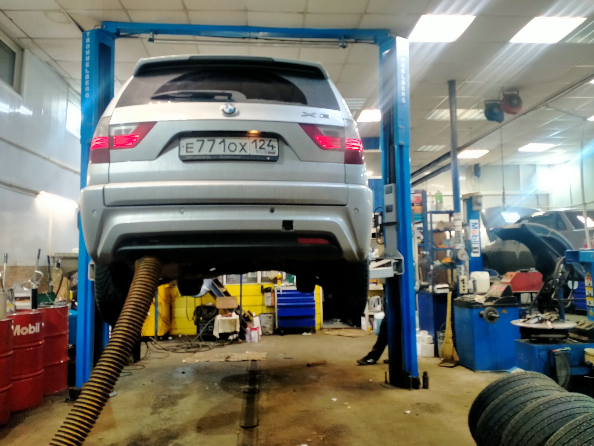 Замена тормозных колодок, проточка дисков, замена шаровой — BMW X3 (E83 ...