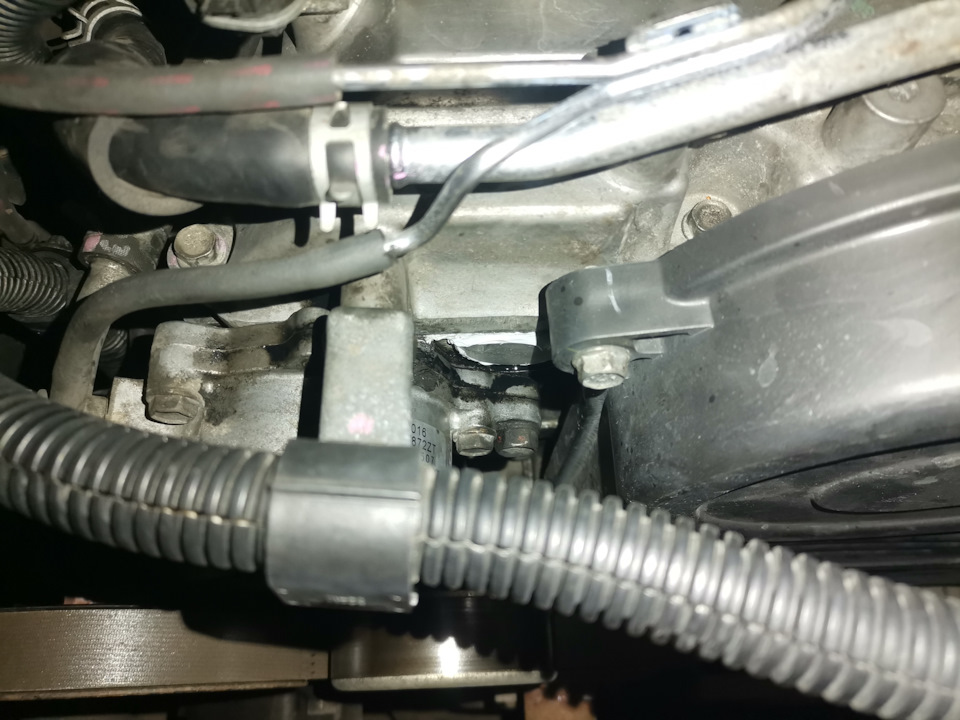 Устранение запотевания вакуумного насоса — Mitsubishi Pajero Sport (2G ...