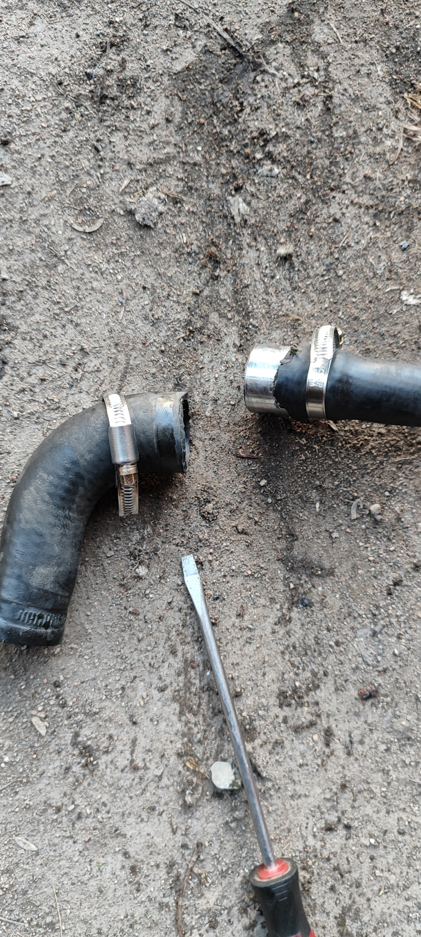 Прорыв патрубка системы охлаждения — BMW X5 (E53), 4,4 л, 2001 года ...