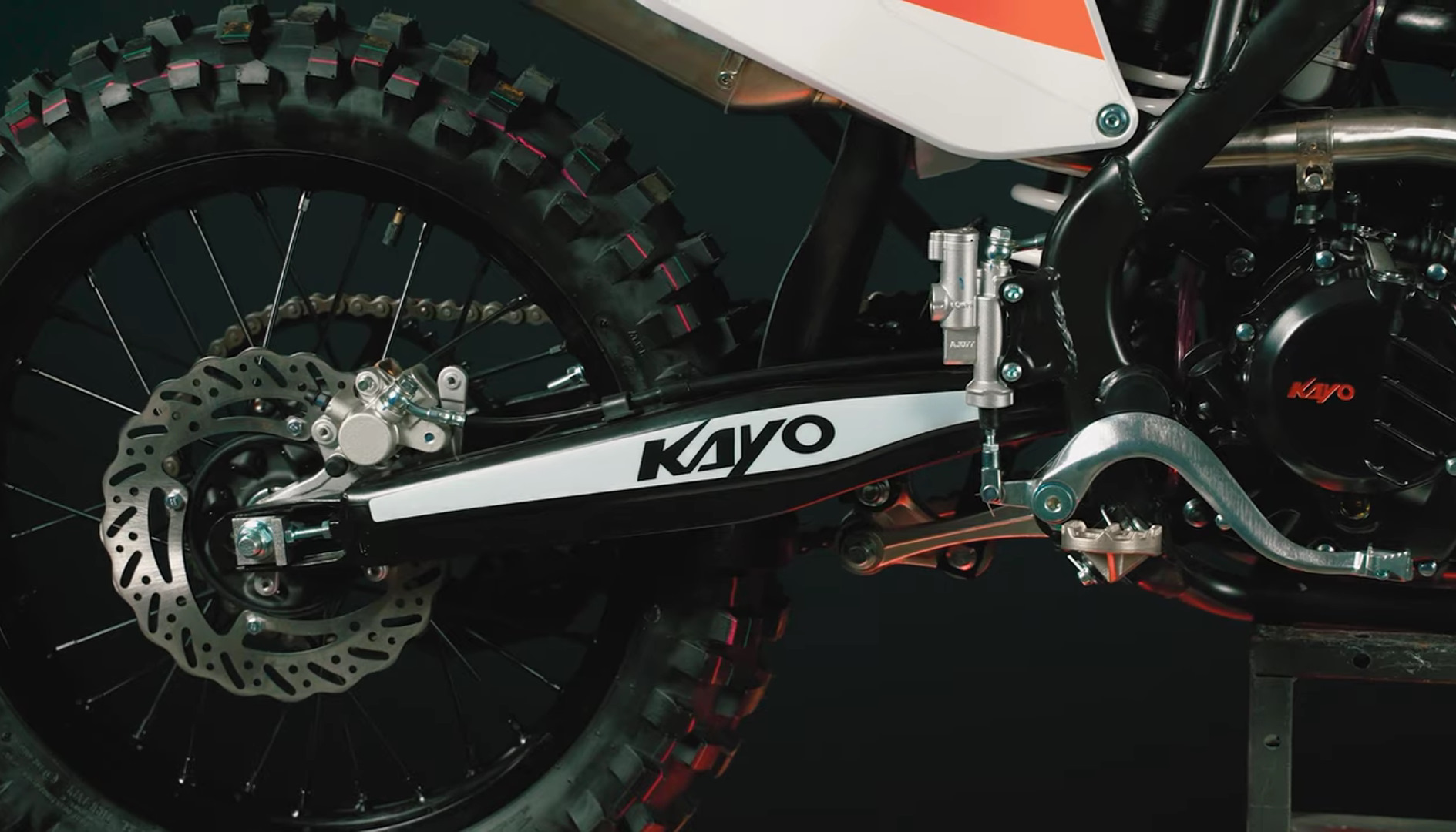 Обзор эндуро-мотоцикла KAYO K5 300 ENDURO: когда хочется больше мощности на бездорожье — Роллинг ...