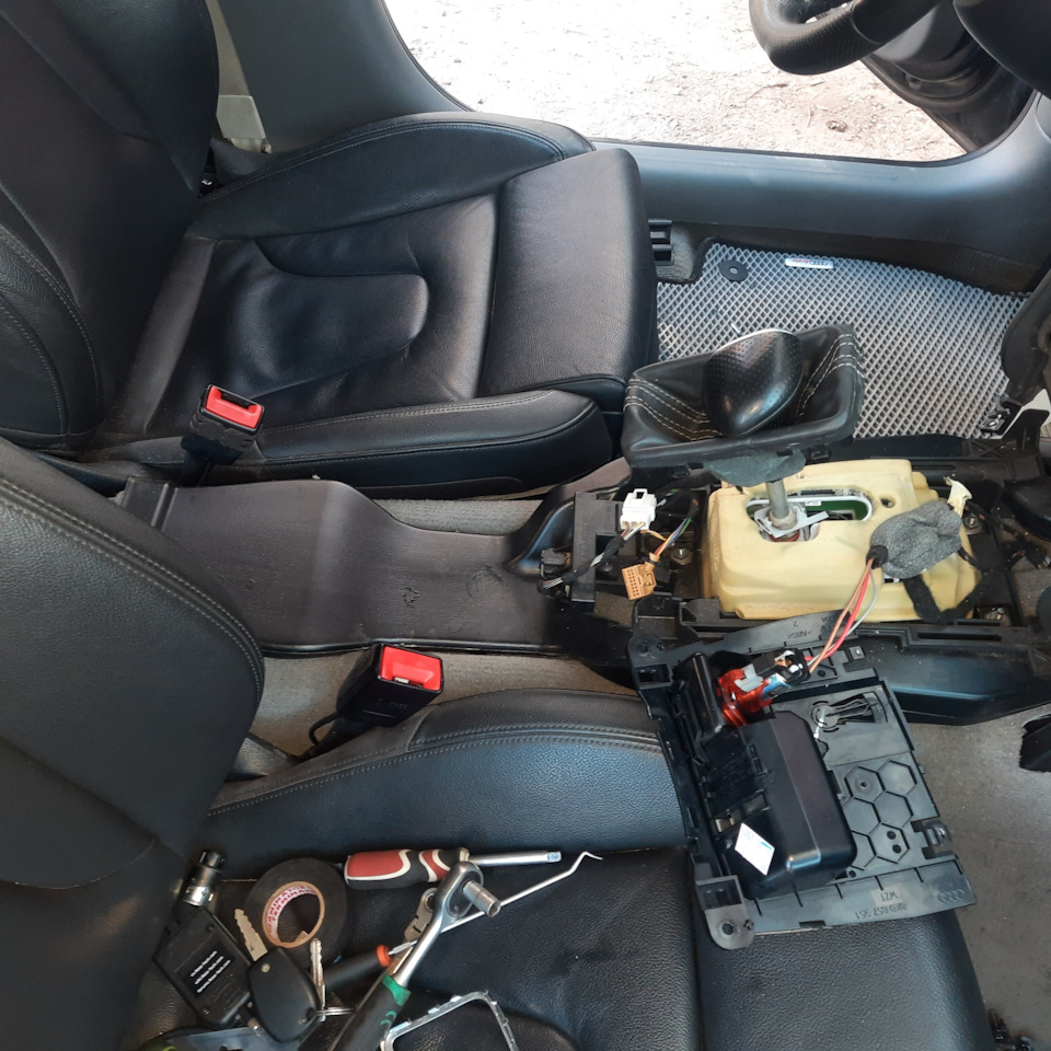 Установка фена PTC.Доп.обогреватель на Audi a5 — Audi A5 Sportback (1G ...