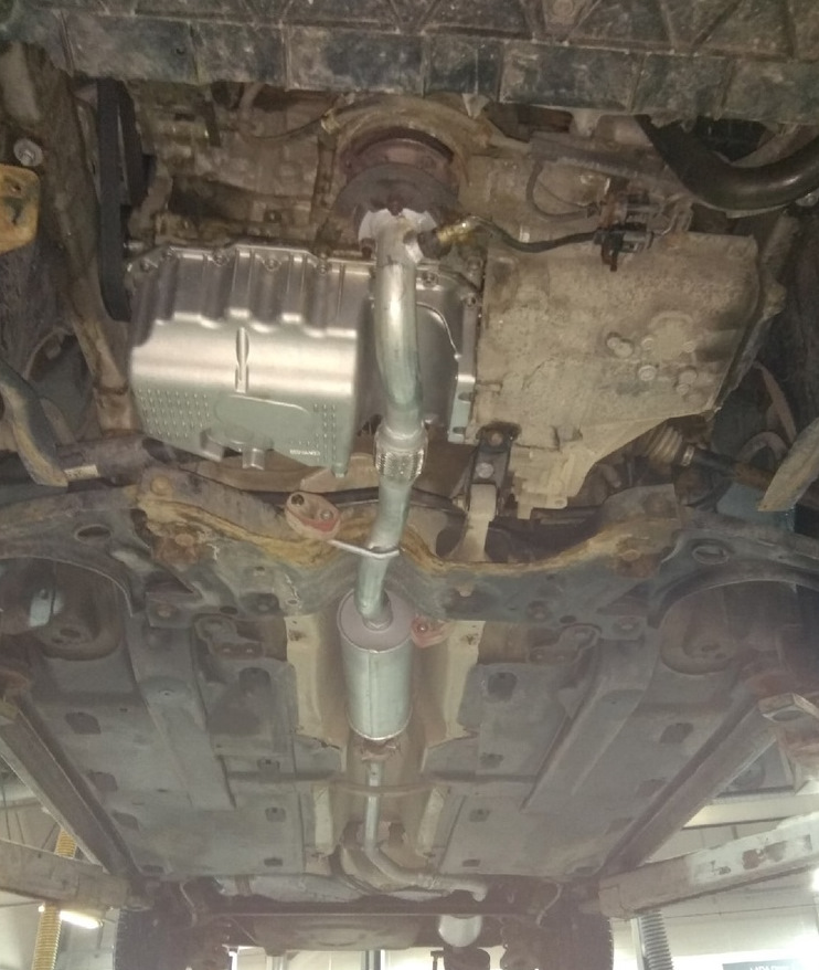 Замена системы выпуска выхлопных газов. — Volkswagen Polo Sedan, 1,6 л ...
