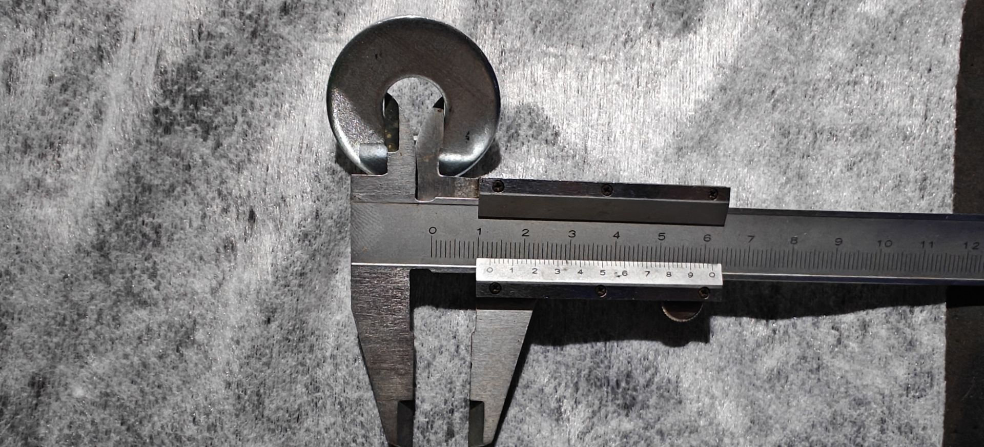 2 шайбы под опору двигателя — вуаля вибрация ушла. — Ford S-Max (1G), 2 ...