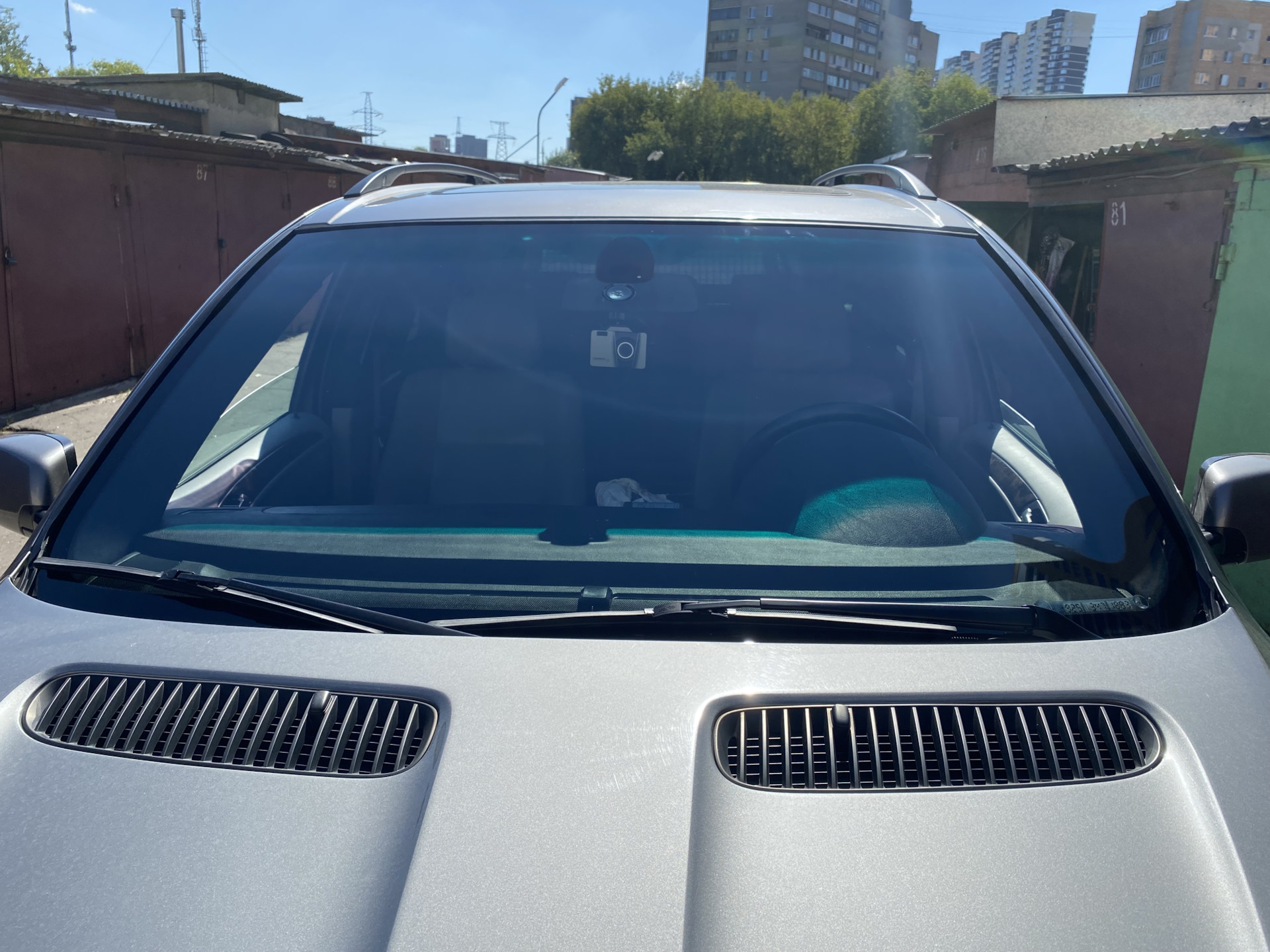 126. Замена молдинга лобового стекла Е53 — BMW X5 (E53), 3 л, 2004 года ...