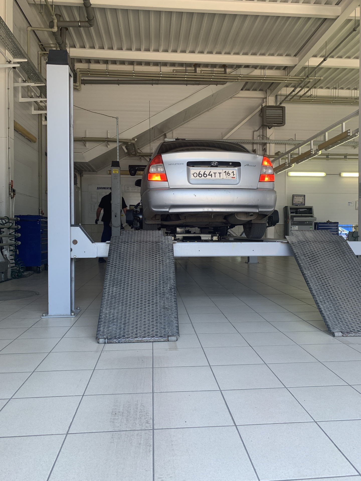 Новые колёса, развал и др.ништяки — Hyundai Accent (2G), 1,5 л, 2004 ...