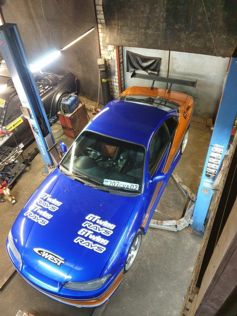 В настоящее время основное внимание при ремонте уделяется двигателю — Nissan Silvia (S15), 2 л ...