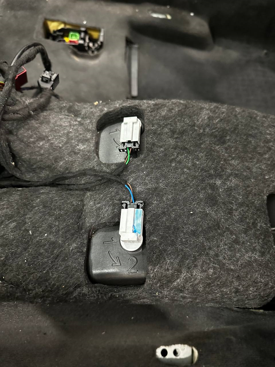 Установка 4-х зонного климат-контроля с электронным отопителем PTC (Z35 ...