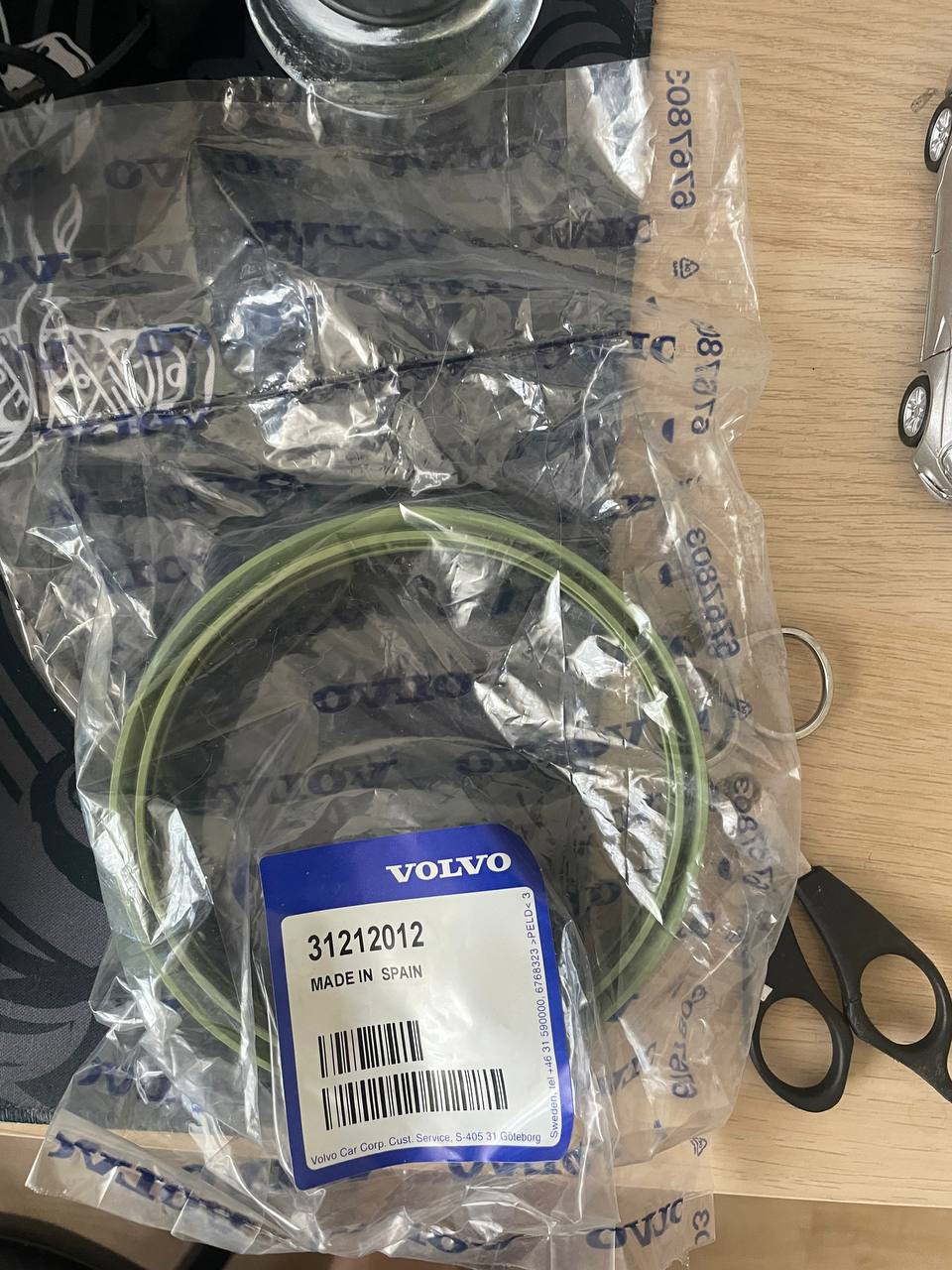 Покупка бензонасоса 31303484. — Volvo S80 (2G), 2,5 л, 2012 года ...