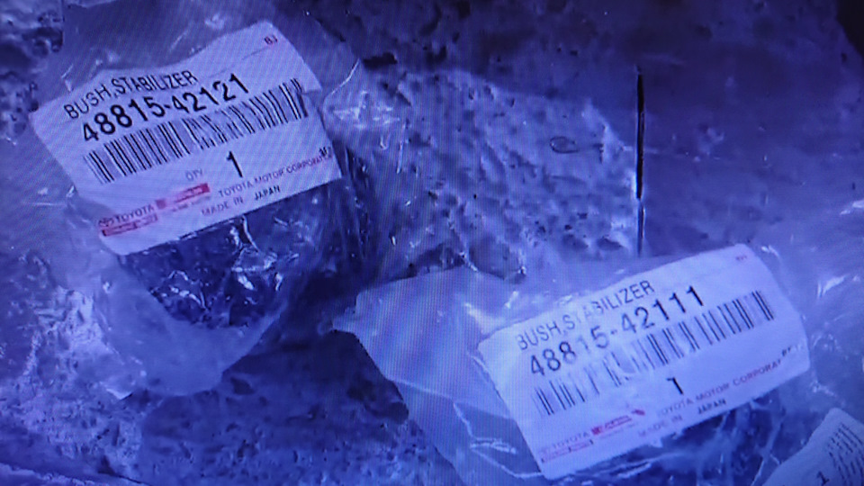 Замена свечей, передних линков и втулок стабилизатора (харриер 60 ...